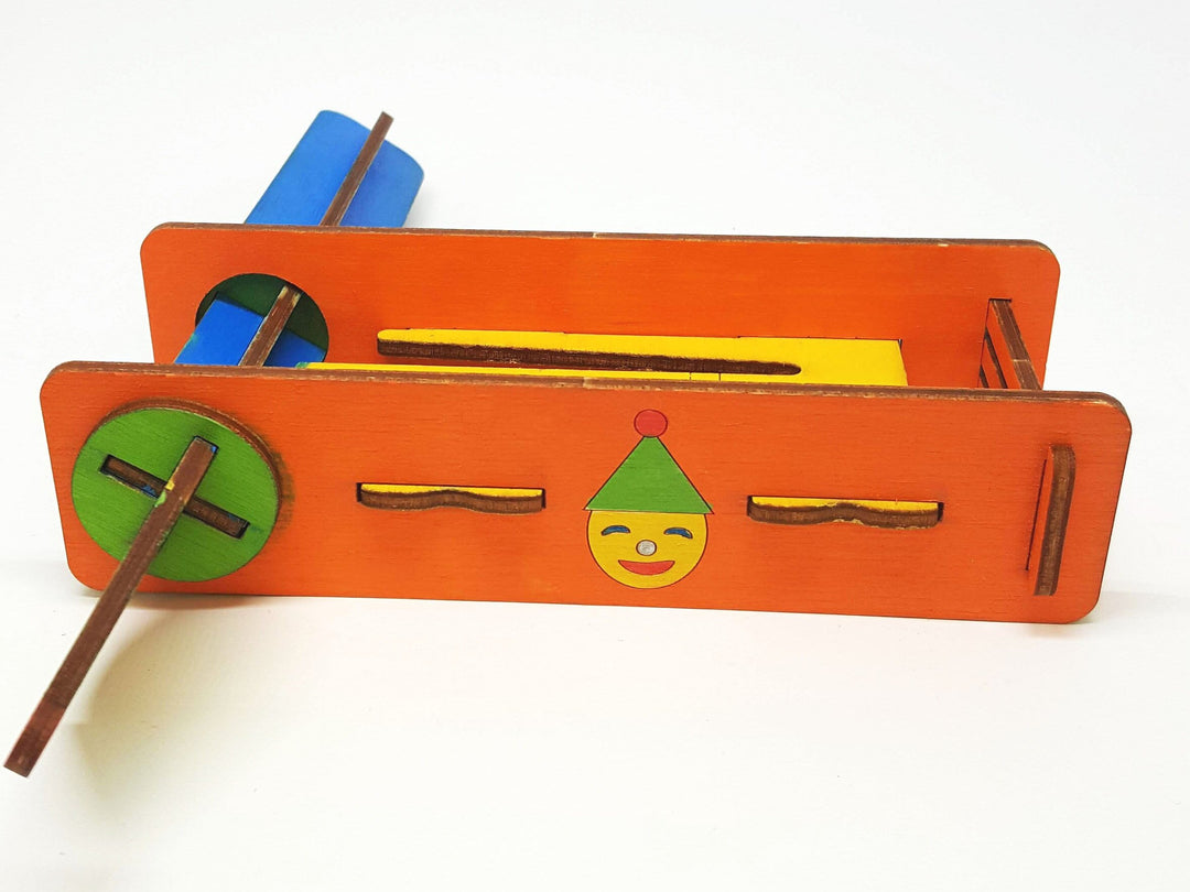 DIY Purim Grogger – scienceSeeds
